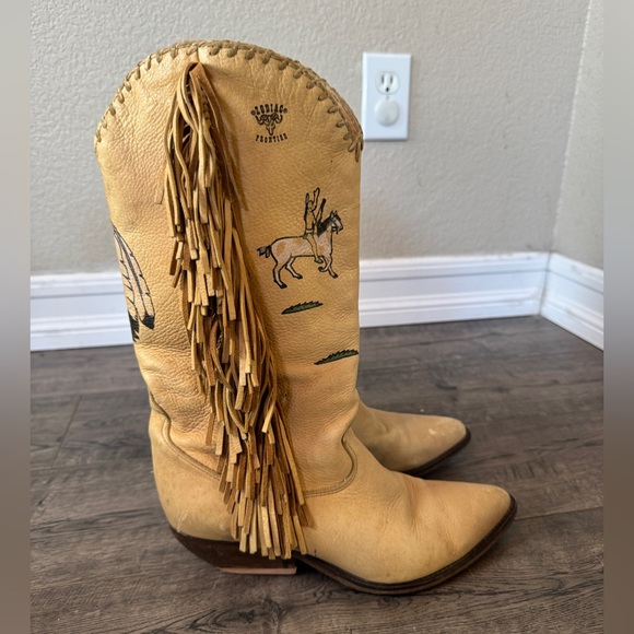 Zodiac | Shoes | Amazing Vintage 7s Zodiac Frontier Fringe Native ...
